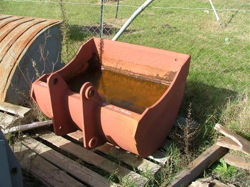 General Purpose Bucket 750mm wide | J&P Group